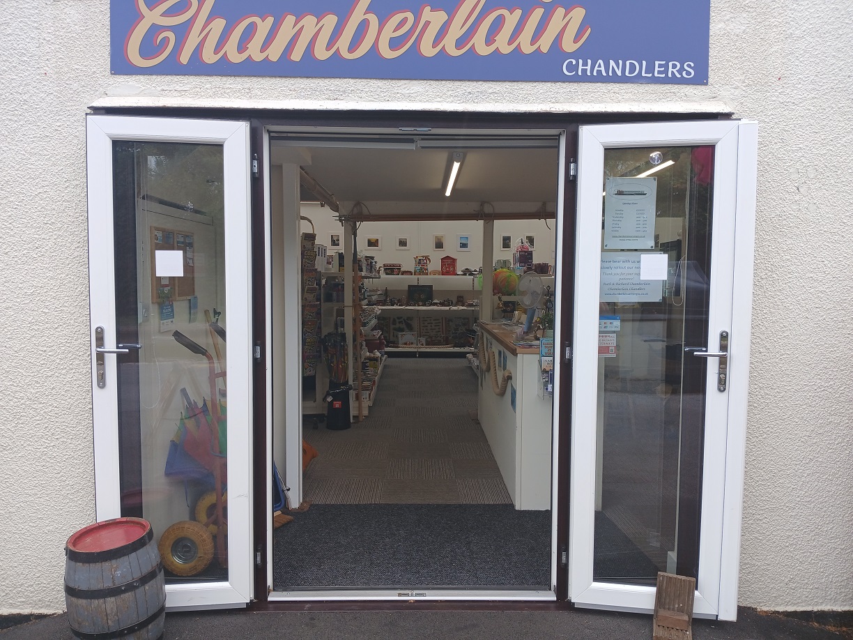 Chamberlain Carrying Co. – Fuels & Hand Painted 'Roses & Castles' Canal Art